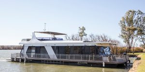 River Murray Houseboats | Riverland Houseboat Hire